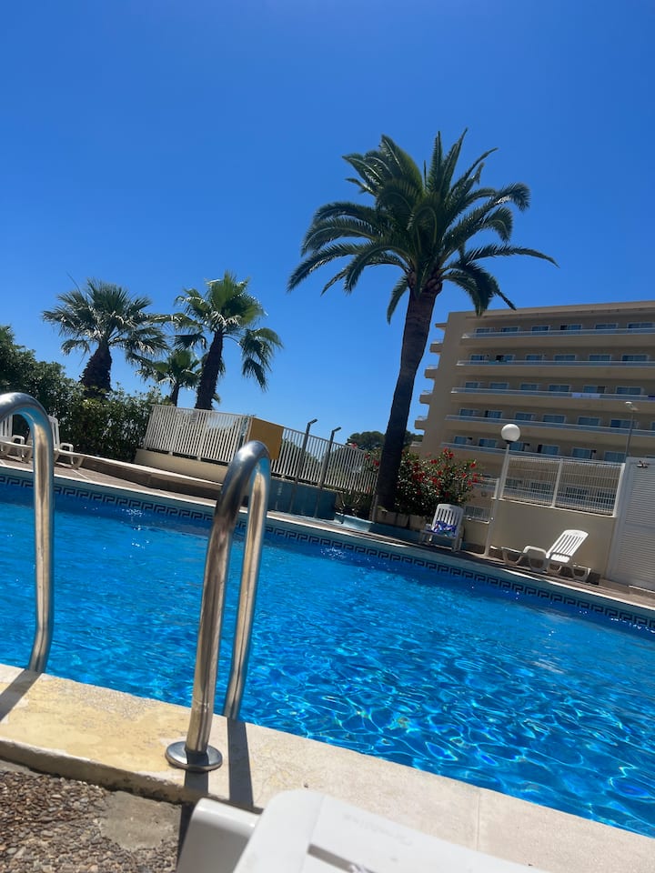 Salou Piscine Plage - 살로우