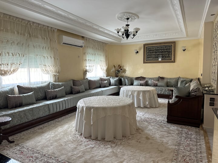 Nice Apartment 5 Mins Drive To The Mall & Beach - Casablanca, Maroc