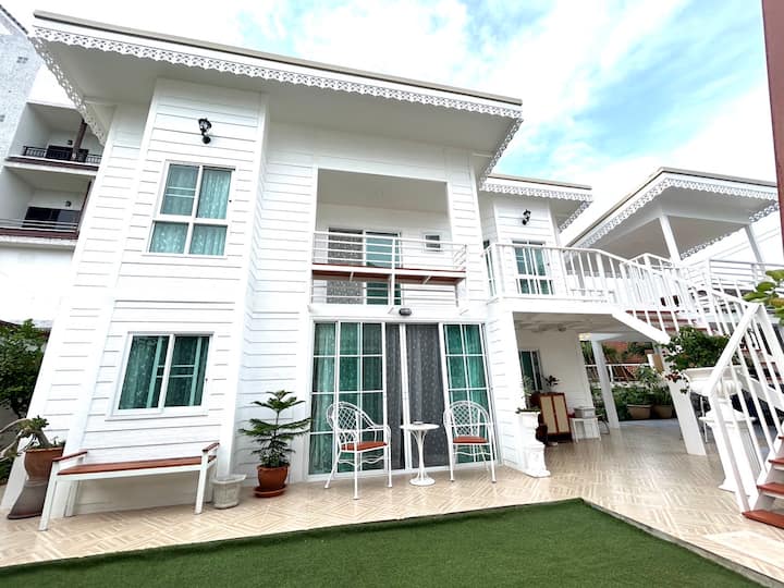 3bedroom , Pavilion/garden Near 79 Show And Market - Pattaya City