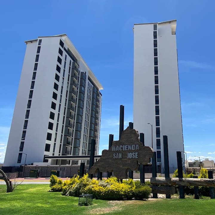Cuarto En Departamento Lujo - Torreón
