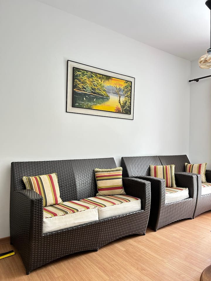 Apto. Novo Em São Roque - Amplo Espaço - São Roque