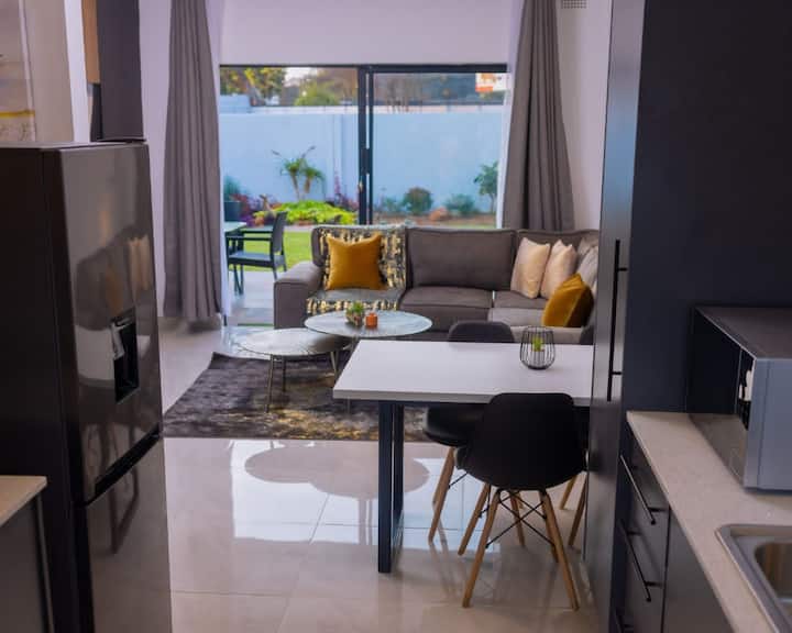 Harare Drive Gardens Apartment 2 - Harare
