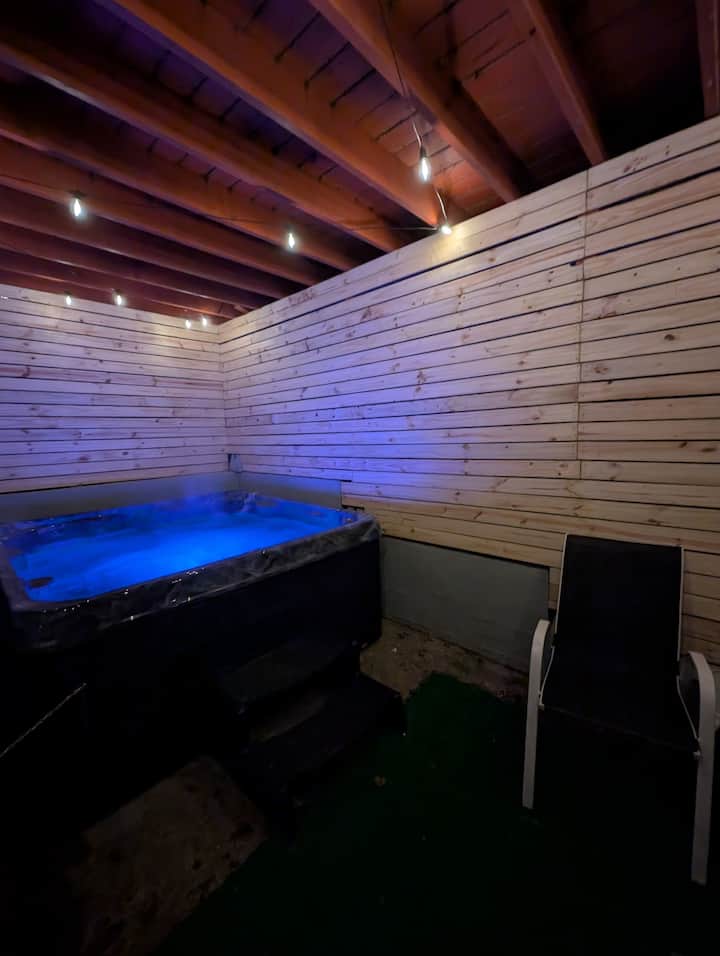 Hot Tub! 4bed3bath~20 Min To Ut~game Room - 諾克斯維爾