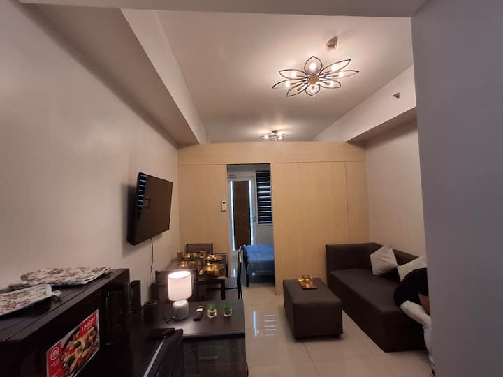 Cheap Cozy Felizity House Rental Grass Res - Quezon City