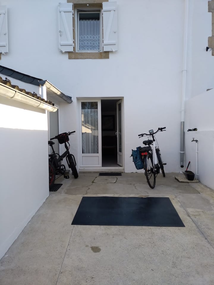 Maison Proche Centre Ville, Plages Et Commodités - Audierne