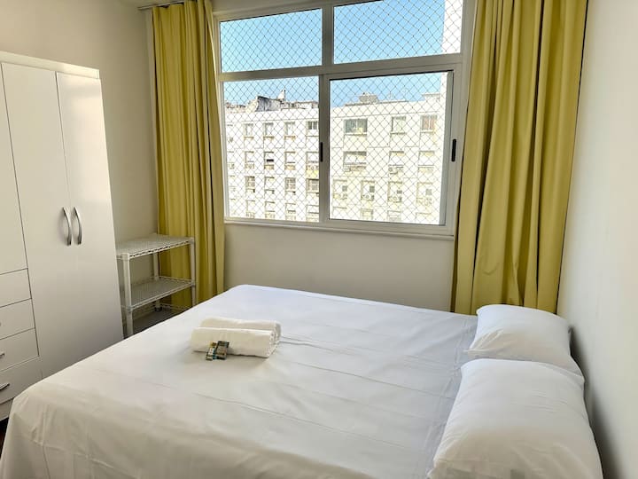 Três Quartos Na Quadra Da Praia - Brazilië
