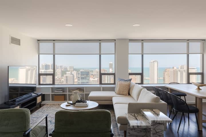 Luxury Designer Penthouse Combo |South| Gold Coast - Illinois