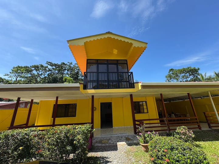 The Yellow House Cahuita - Cahuita