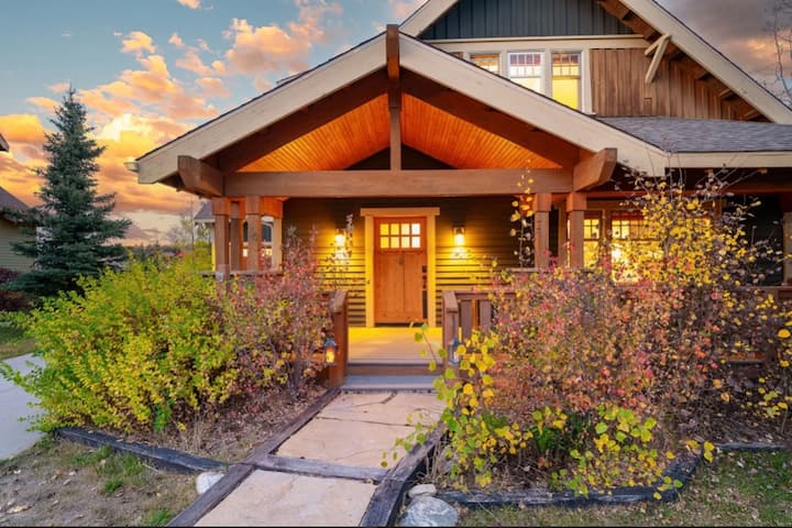 Luxury 5br Winter Park Cabin W/ Hot Tub & Firepit - Fraser, CO