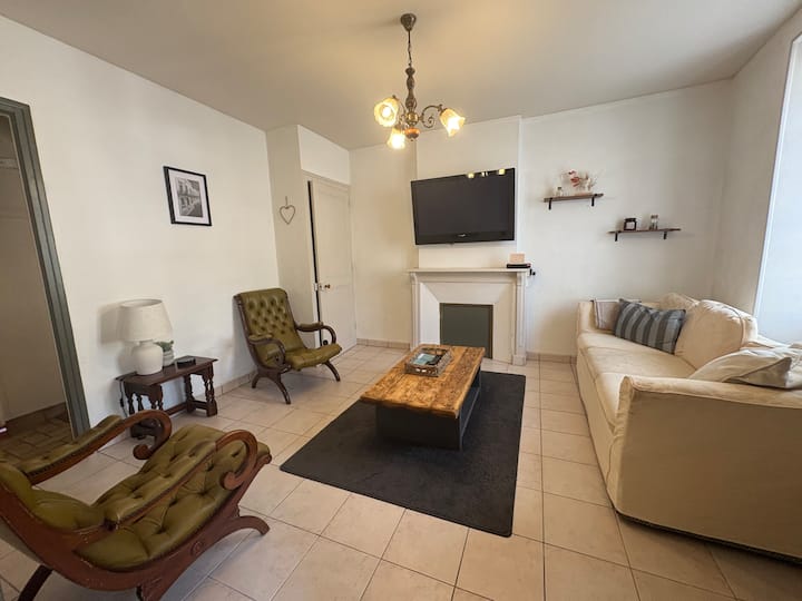 Town Centre With Garden & Free Parking - Le Dorat