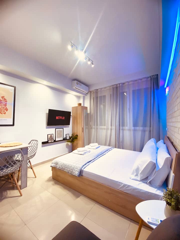 Neon City Pulse - Casa Nativa - Thessaloniki