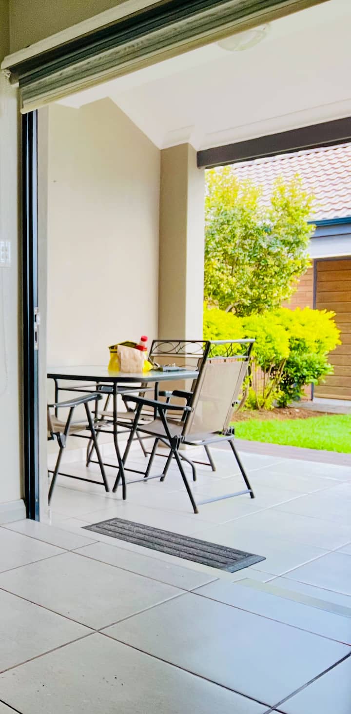 Safe Stand Alone Townhouse In Modern Gated Estate - Pretoria