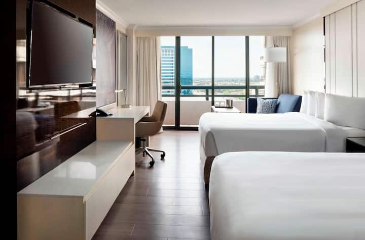 Sna Luxury Hotel 2 Queen W/lounge Access & Shuttle - Newport Beach, CA