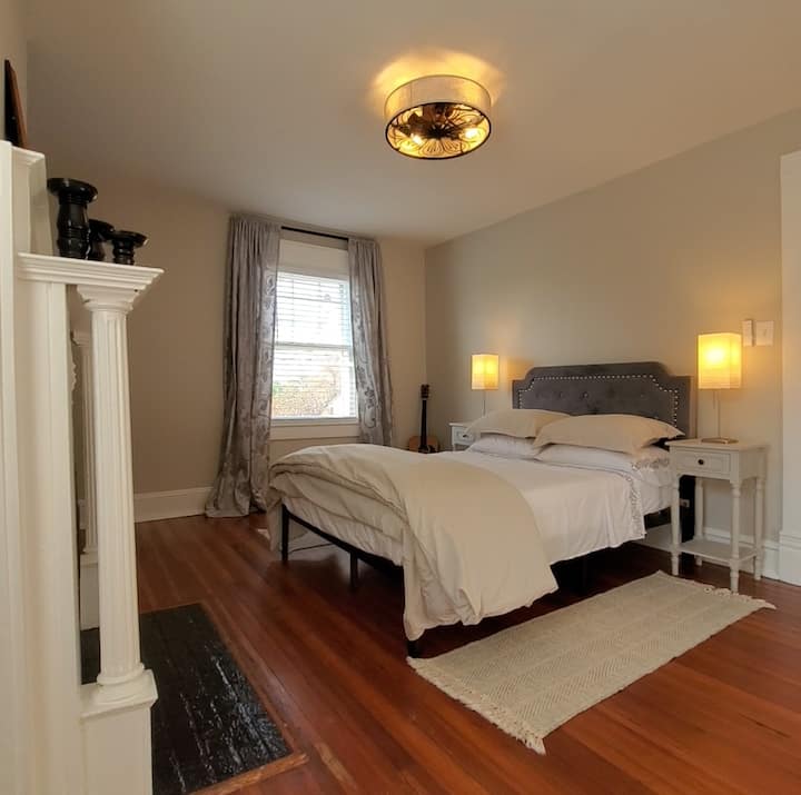 City Point Serene Historic Retreat By The River - Fort Lee, VA