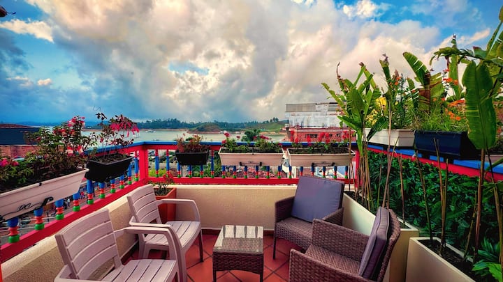 Steps From Umbrella St | Rooftop Terrace With View - Guatape