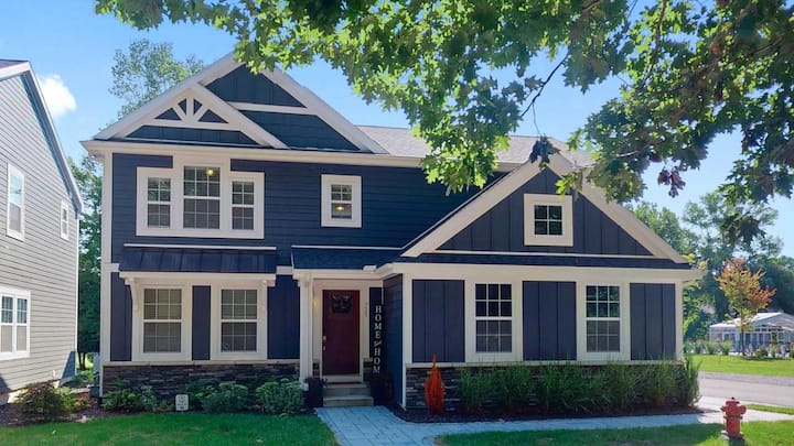 Harbor Club Home | Year-round Heated Pool, Hot Tub - South Haven, MI