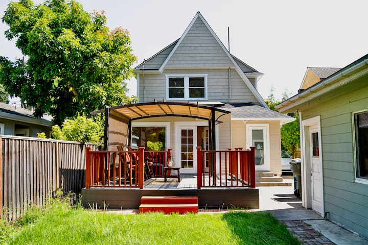 Casa Therese: Classic Beauty,palo Alto California. - Palo Alto, CA