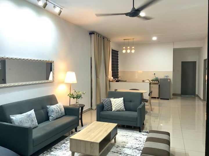 Homestay Banting Corner Lot! 4 Bedrooms 6 Beds - Banting