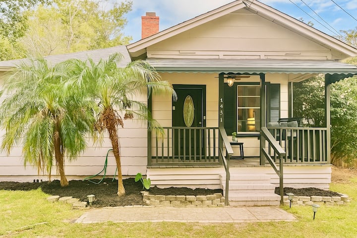 Entire Home Near Naval Air Station Jacksonville - Jacksonville, FL