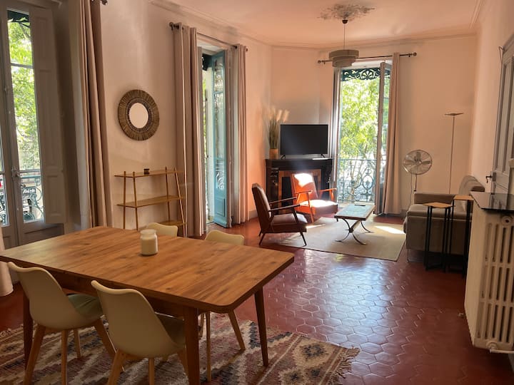 Appartement 3 Chambres En Plein Centre Ville,typic - Nîmes