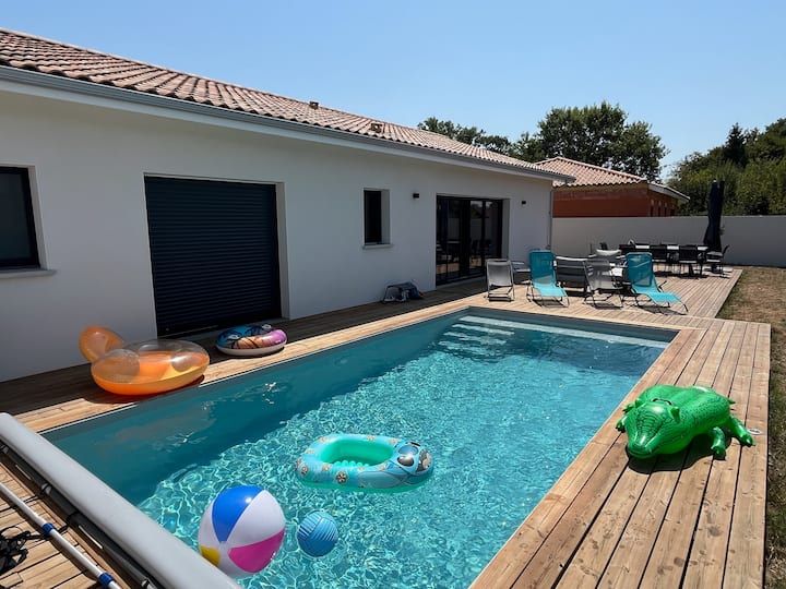 Belle Villa De 4 Chambres Avec Piscine - Biscarrosse