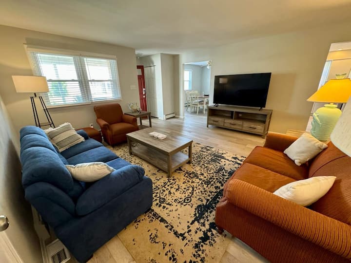 Beach Getaway - Modern 3 Br/2 Ba - Egg Harbor Township, NJ