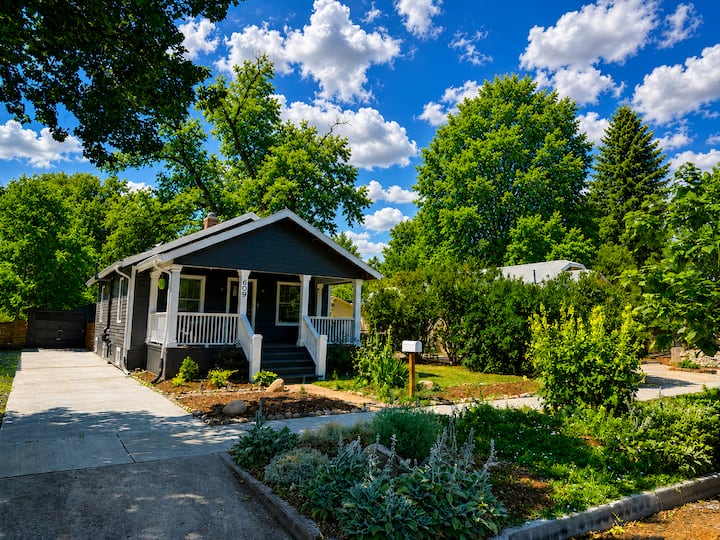 Charming, Safe, Walkable, Old Town Bungalow! - 科林斯堡