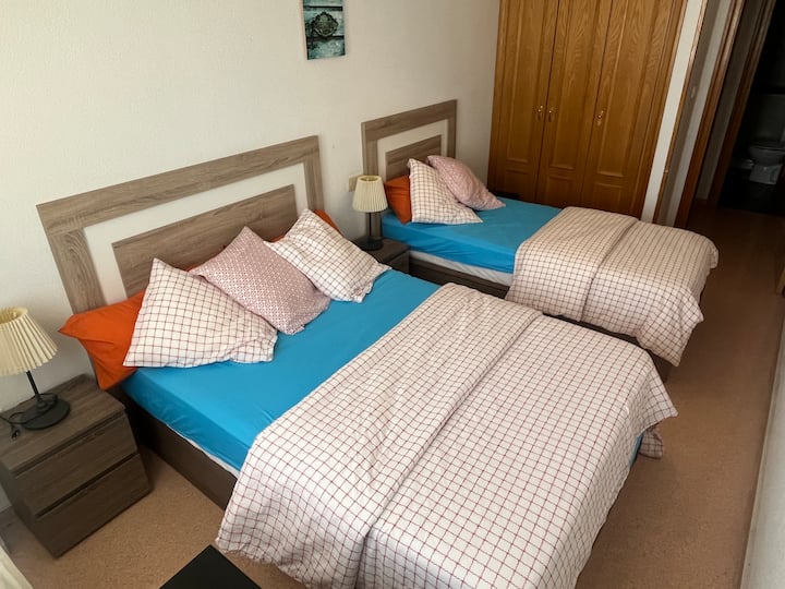 Room B. To Rent In Alicante - Alicante