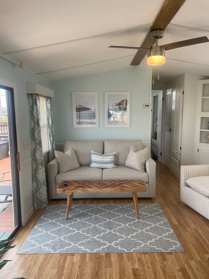 East Matunuck Oasis - Beautiful Water Views! - Moonstone Beach Road, RI