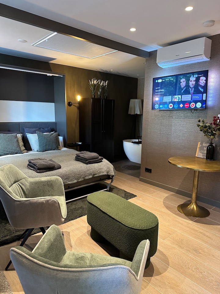 Luxury Garden Suite With Private Parking - Scheveningen