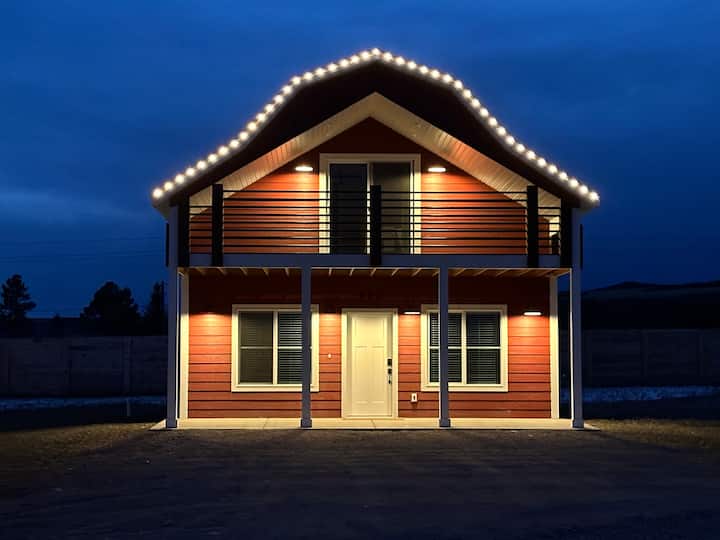 Luxury Red Barn At Stoney Farms *No Chore(s) - Panguitch, UT