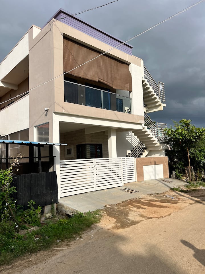 Universal Family Stay - Chikmagalur