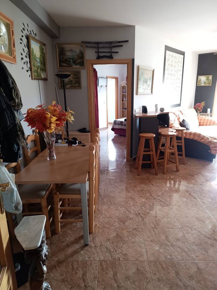 Hogar Familiar,  
Las Viñas
4 Huésped - Villarrobledo
