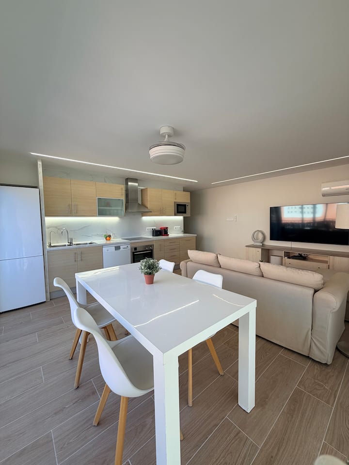 Apartamento Con Terraza Y Parking En Primera Línea - Santa Pola