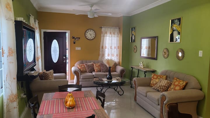 Oc Luxurious Airbnb In Washington Kingston - Kingston