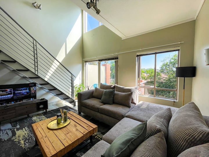 Sandton - Japandi Style 1 Bedroom Loft Apartment - Sandton