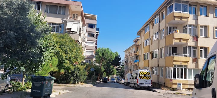 Sessiz Ve Sakin. Maltepe Sahilde Huzurlu Ortam - Estambul