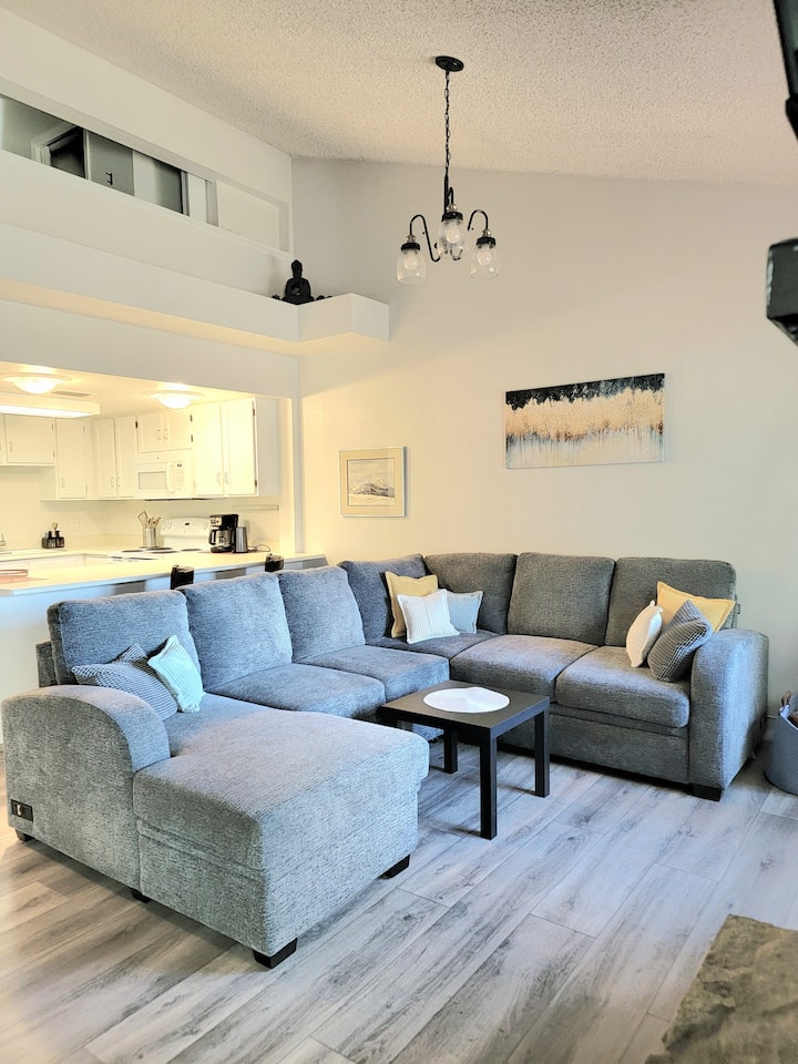 Modern Mountain Condo In The Country Club - Flagstaff, AZ