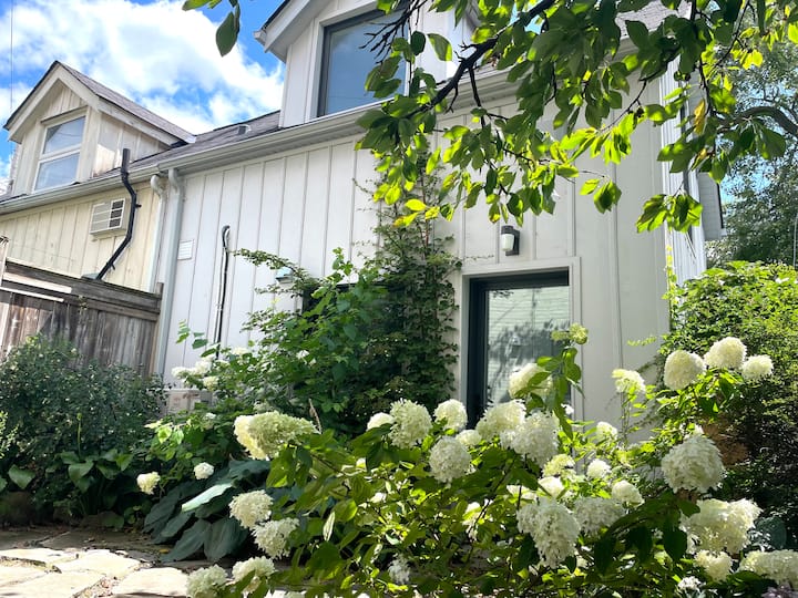 Dope Coach House Near The Drake - Toronto