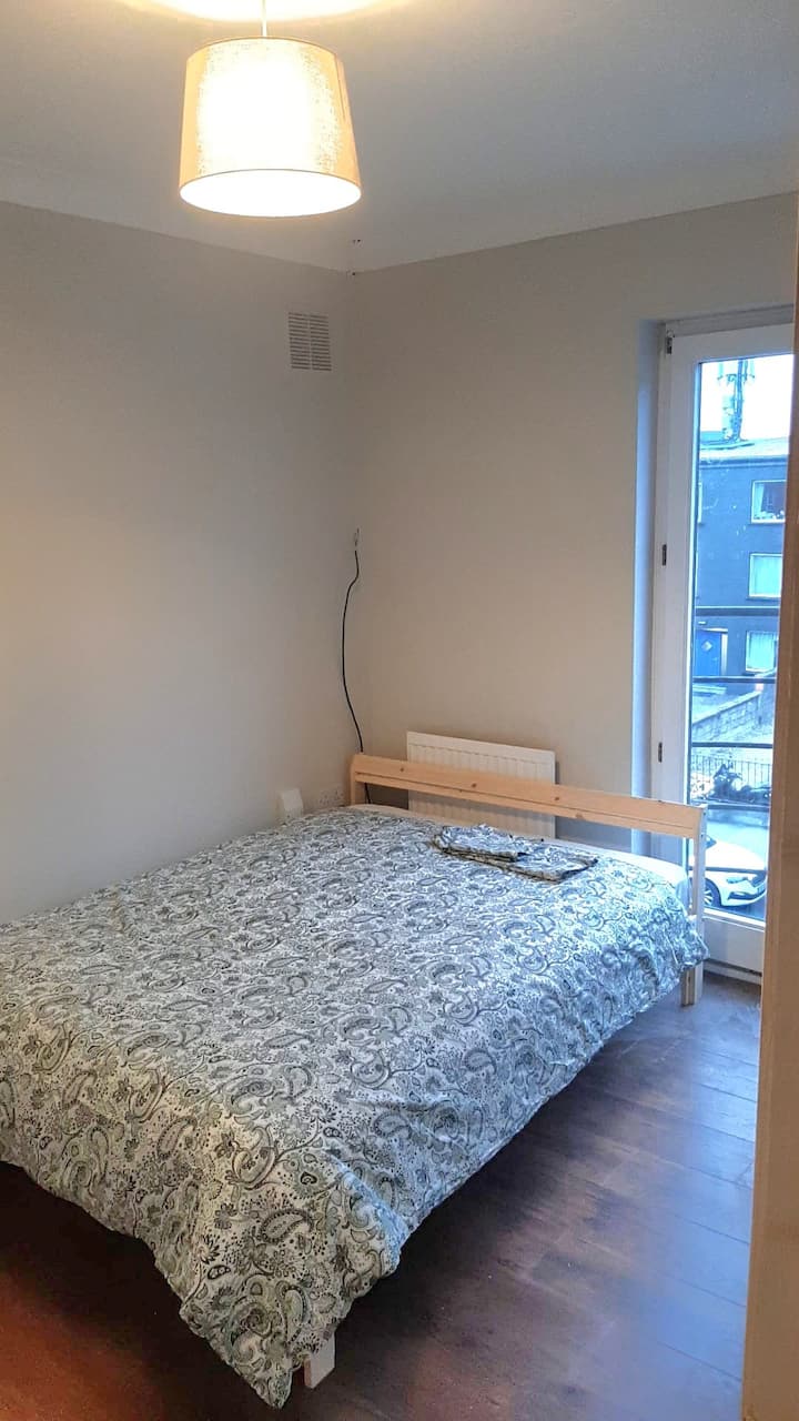 Twin & Double Bed Phibsboro - Dún Laoghaire