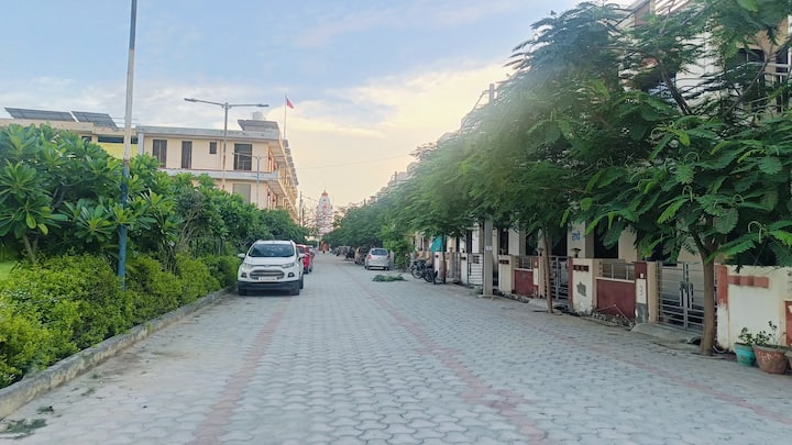 2bhk Apartment In Vrindavan - Vrindavan