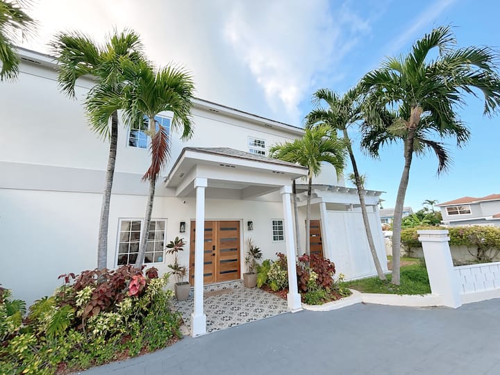 Ultimate Bahamas Villa Getaway W/private Pool - Bahamas