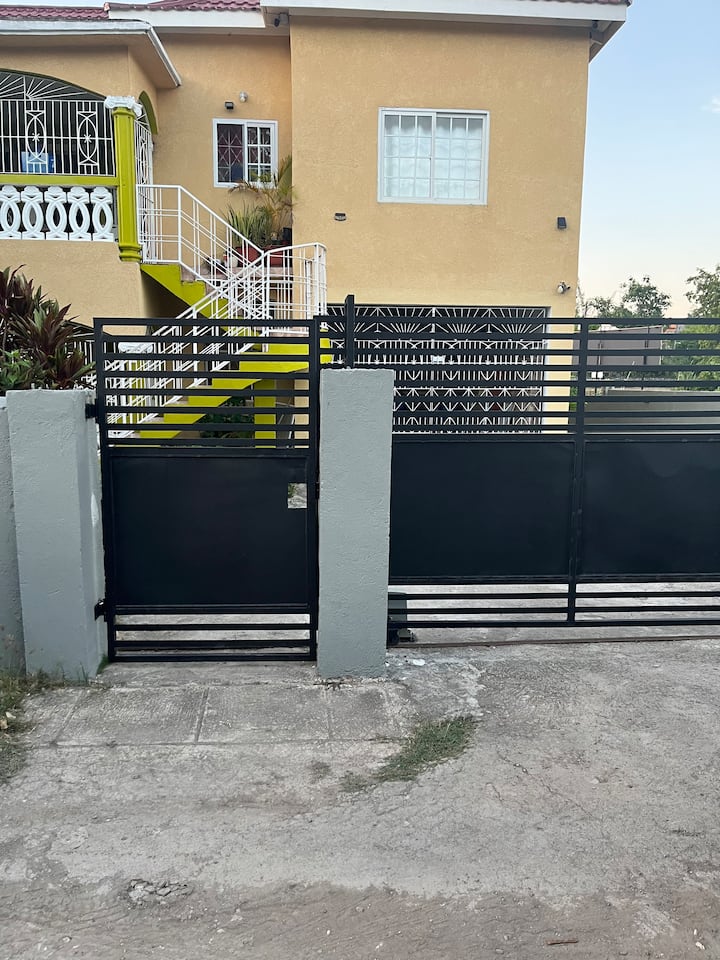Ideal Vacation 1 Bedroom Flat - Ocho Rios