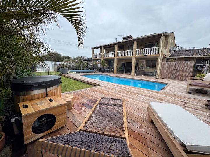 Ocean Oasis- Amazing Location! - Broadwater