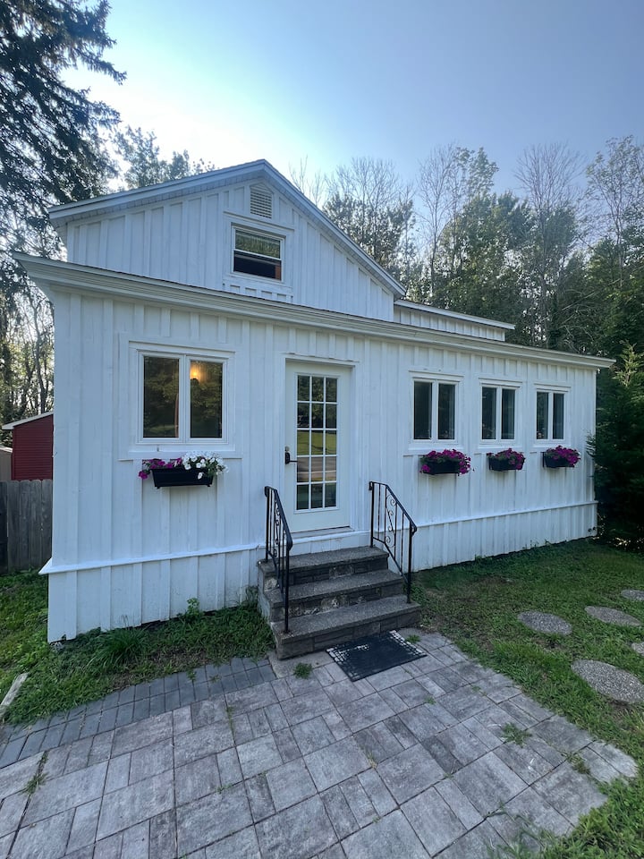 The 1890 Farmhouse - Skaneateles, NY