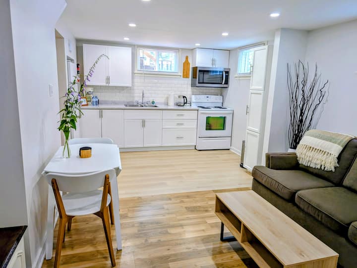 Creekside Bungalow - Thunder Bay