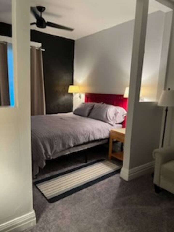 Hotel Royal Apartment 2 - Belmont, WI