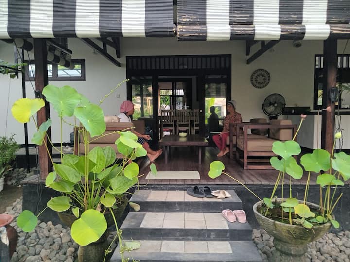 Villa Noor Permaculture Homestead 2 Br W/ Kitchen - Mataram