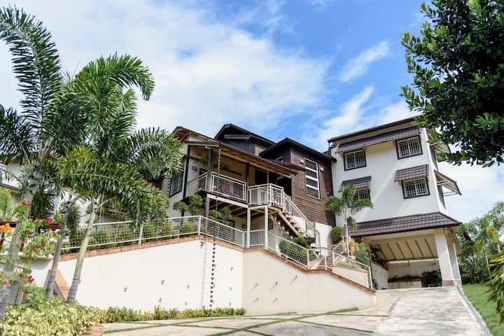 Villa En Las Alturas De Santiago - Caribbean