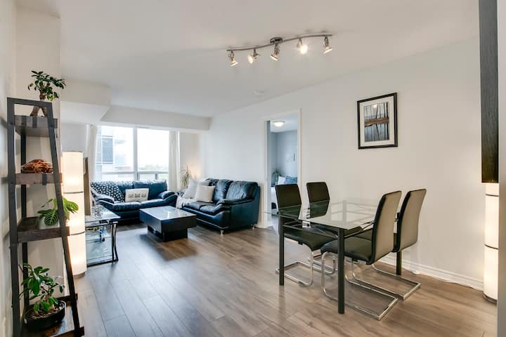 Luxury Condo | Fast Wifi | At Kipling Station - Mississauga
